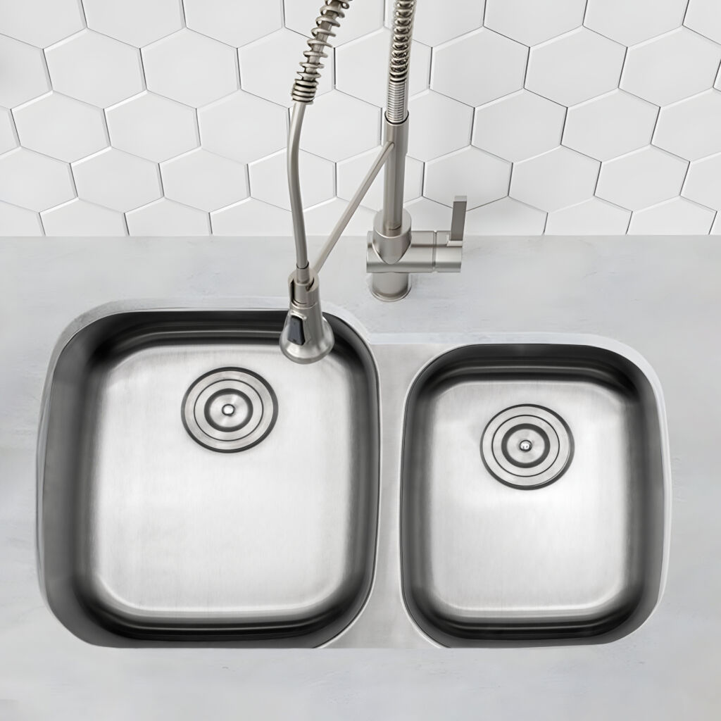 31-1/2" x 20-1/2" x 9" Stainless Steel Undermount 60/40 Double Bowl ...